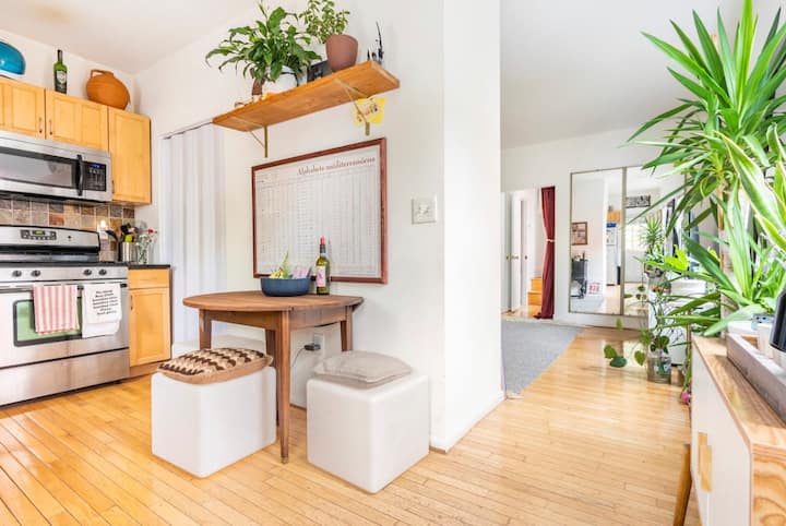 A Sunlit Private Bedroom - Jersey City, NJ