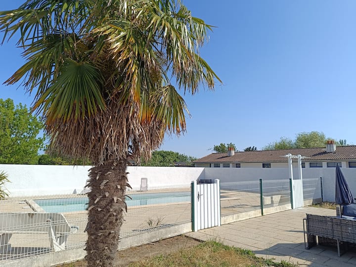 Villa Avec Piscine Privée, à 10 Min Des Plages ! - Plage de L'Aiguillon-sur-Mer