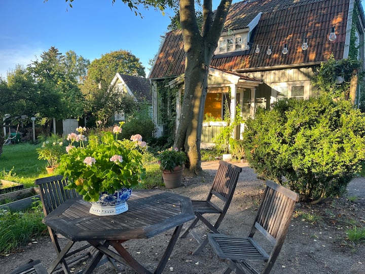House Next To City Center - Sollentuna