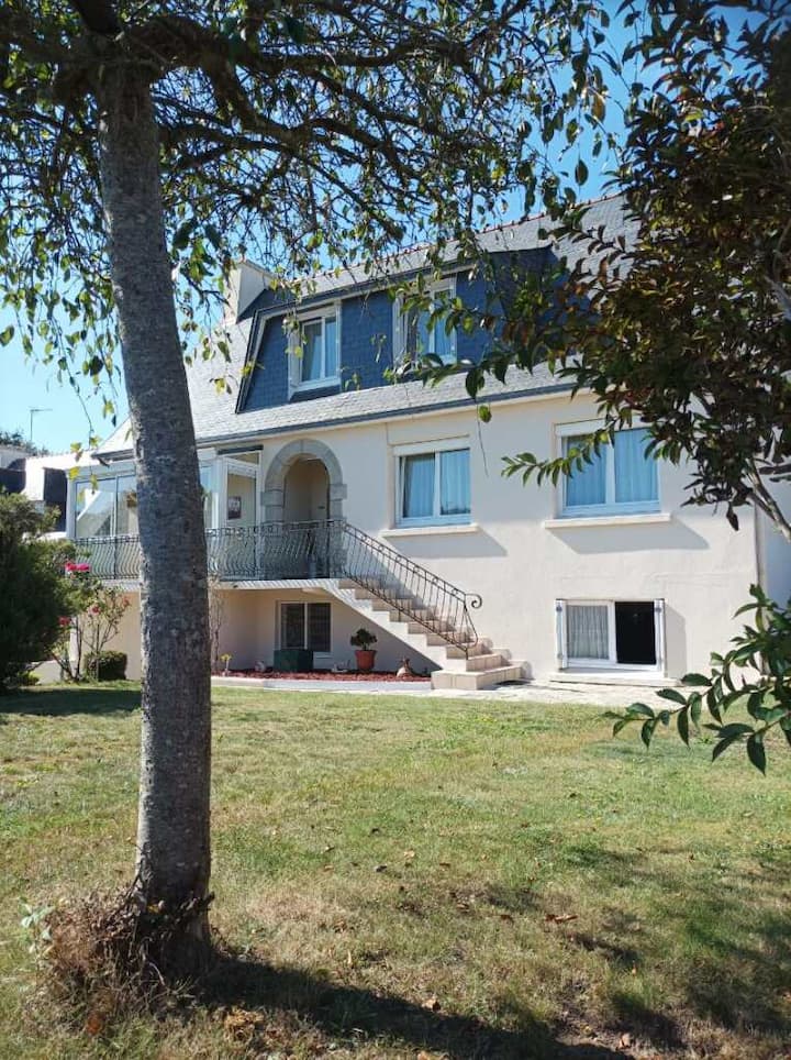 Maison Avec Espaces Privatifs - Pont-l'Abbé