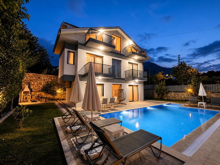 Villa Sunrise Oludeniz, Private Pool, 4 Bedroom - Hisarönü