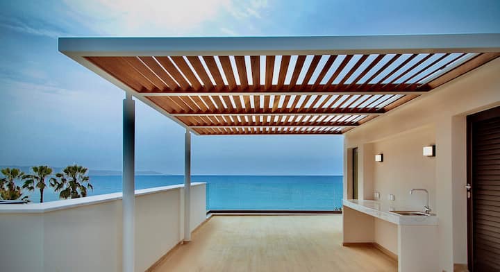 Santa Barbara Seafront Villa W Pool 4 Bd - Argaka
