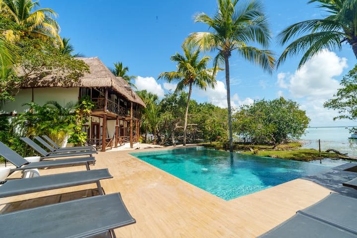 King Suite In Azulea Hotel & Spa, Lagoon Front - Bacalar