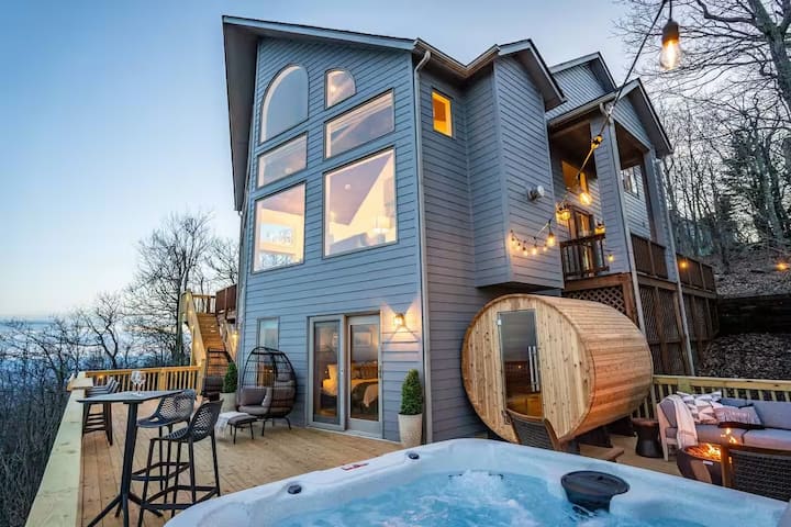 Designer Home W/ Incredible Views, Sleeps 16 - Wintergreen, VA