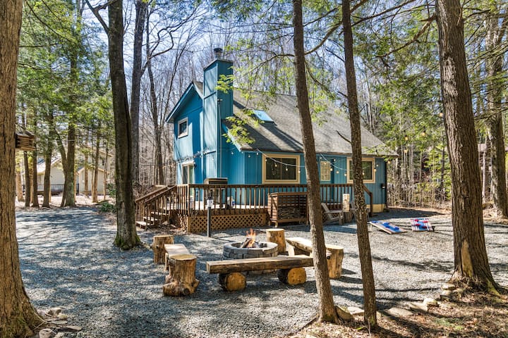 Campfire • Gameroom • Near Lake • Summer Camp Vibe - Pocono Pines, PA