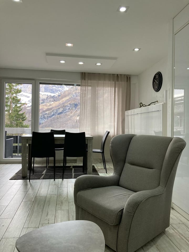 New Studio | Dream Views • Balcony • Free Parking - Loèche-les-Bains