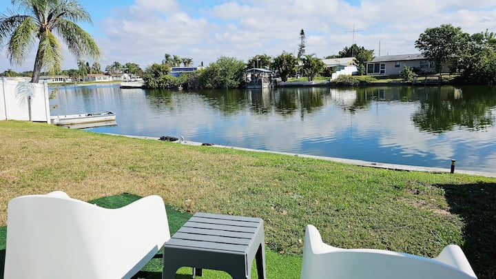 Lakeside Studio • Tarpon & Beach - Holiday, FL