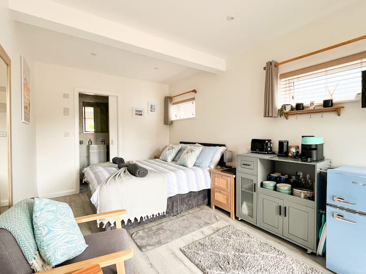 Cosy Coastal Getaway - Bracklesham Bay