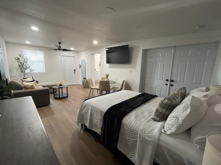 Studio Near Usf+busch Gardens - Tampa, FL