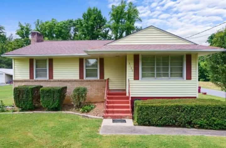 Peaceful Country Home. Pets Welcome - Johnson City, TN