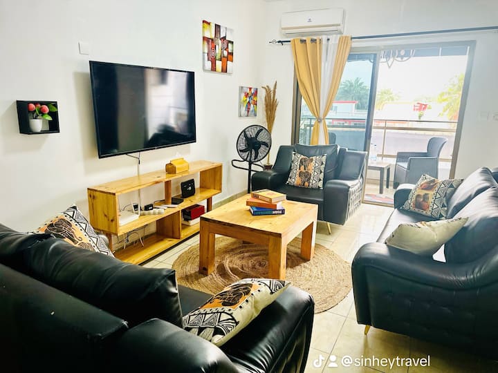 Studio Avec Une Piscine /Zone 4 Perusia - Abidjan