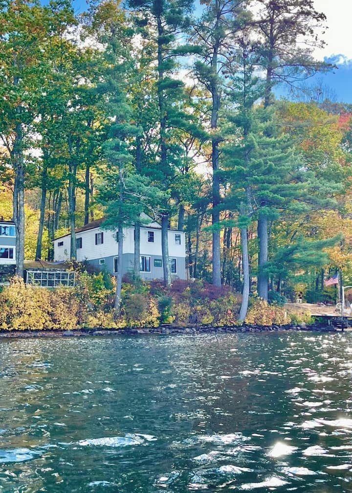 Camp Thunderbird (Waterfront Lakehouse) - 노팅험