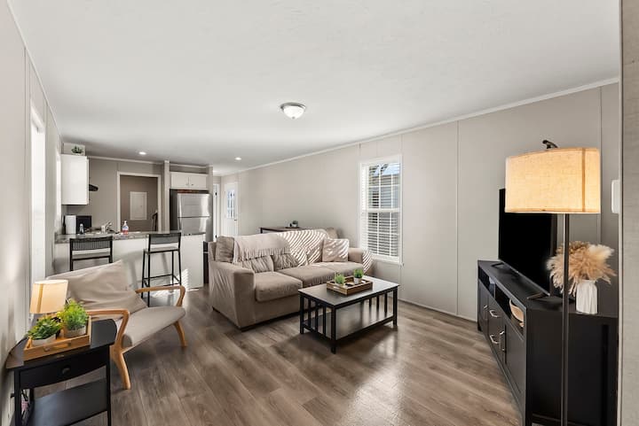 Charming 2br Warren House - Indiana (State)