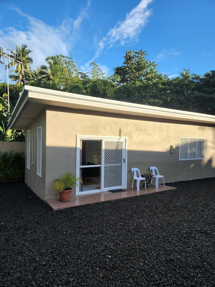 Housing Compound Suitable For Up To 14 Guests. - Apia