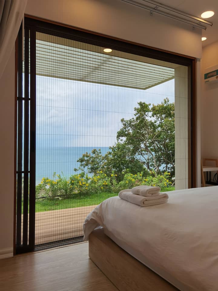 Khom Beach, Seaview, Ac, Outdoor Shower, Kitchen* - Ko Pha Ngan
