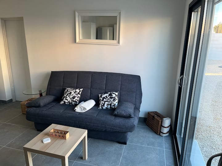 Charmant Studio à Nîmes & Cadre Verdoyant - Nîmes