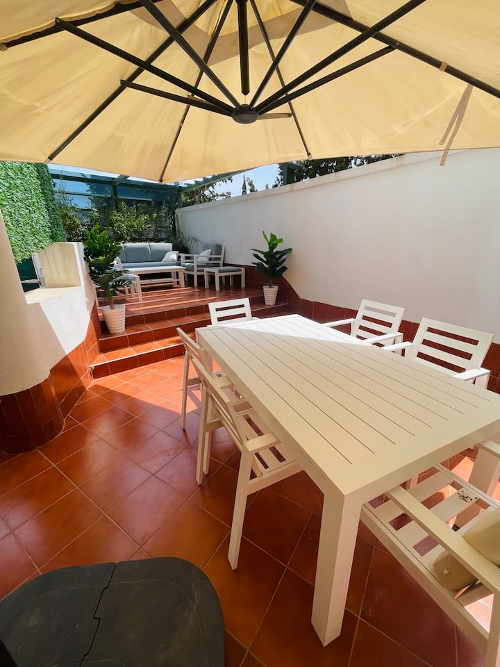Appartement Chic Avec Terrasse Et Parking Privé - Argel