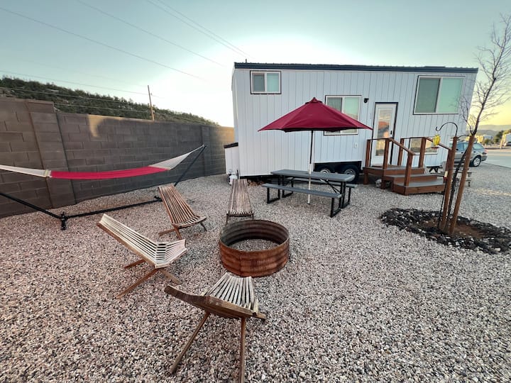 Breathtaking Tiny Home At Zion Red Hawk Resort - Zion National Park