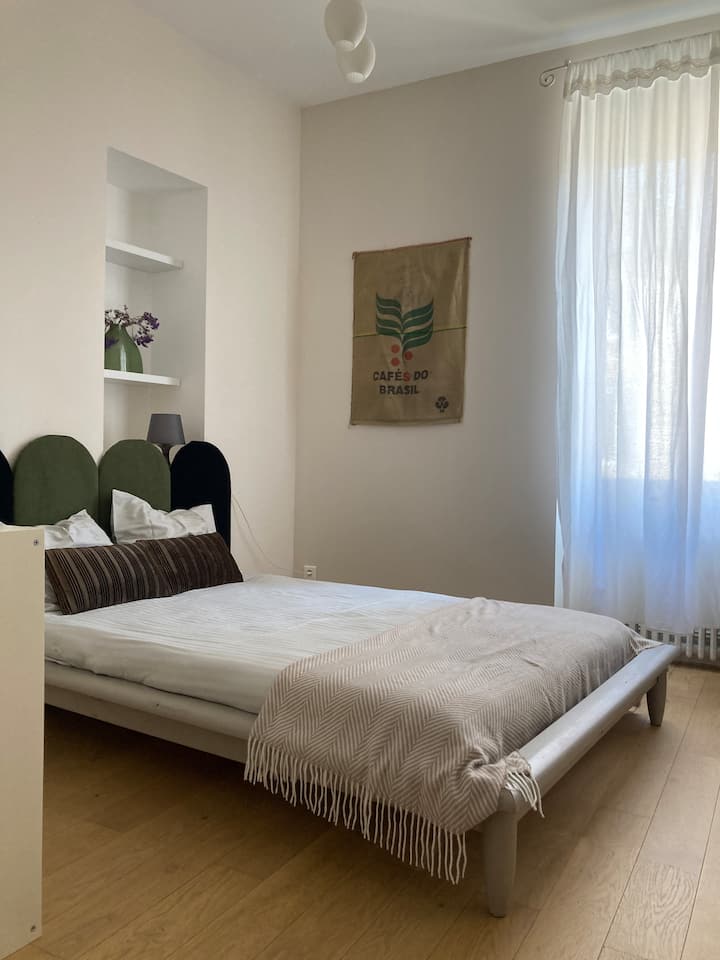 Chambre Avec Salle D’eau Privée Attenante - Cholet