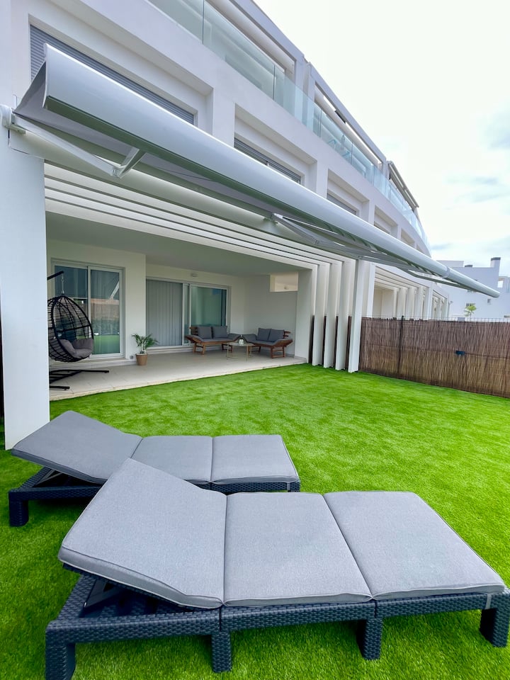 Un Paraíso En El Sur - Rota