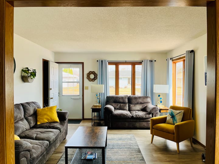 Conveniently Located| House With Garage Access - Two Harbors, MN