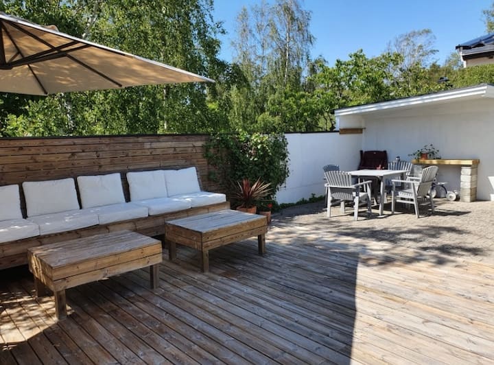 Sommarstuga/fullt Utrustat Gårdshus - Mellbystrand