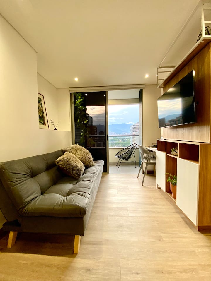 Stylish Loft W/great Views & Pool –Great Location! - Medellín, Colombia