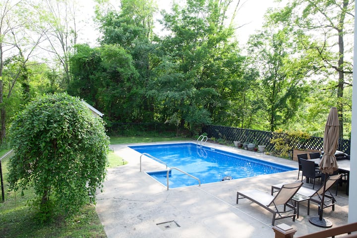 Private, Pool, Hot Tub + Close To Kingston! - Rhinebeck, NY