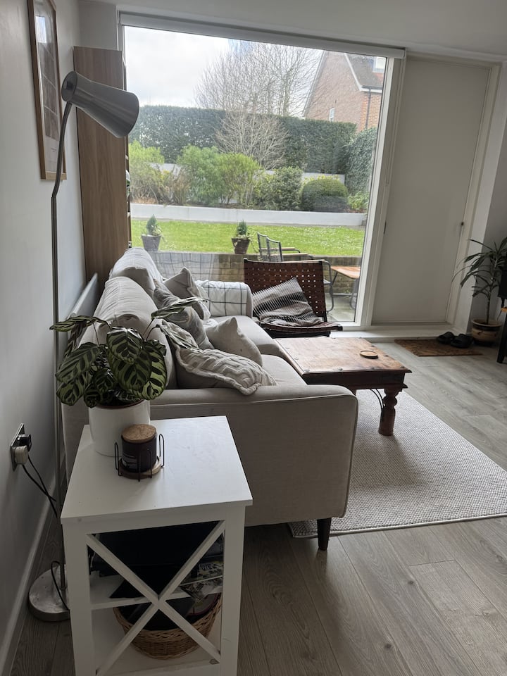 Entire Modern Flat In St Albans - St Albans