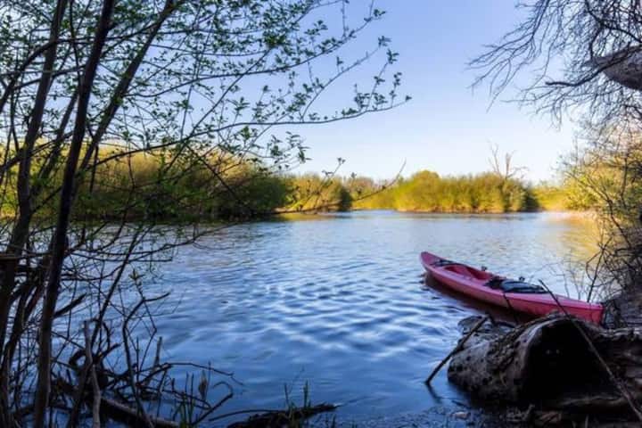 The Star Ship In Nature! - Corinth, TX