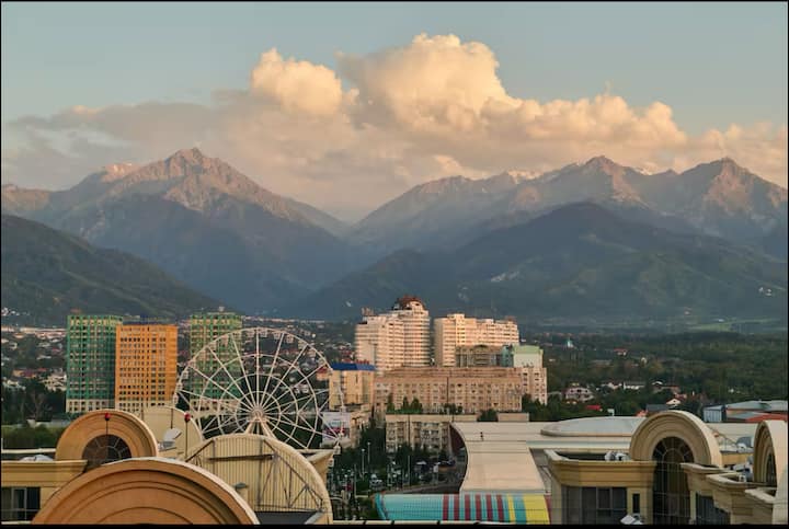 R‑house: Панорама гор. Современный уютный стиль - Kazakhstan