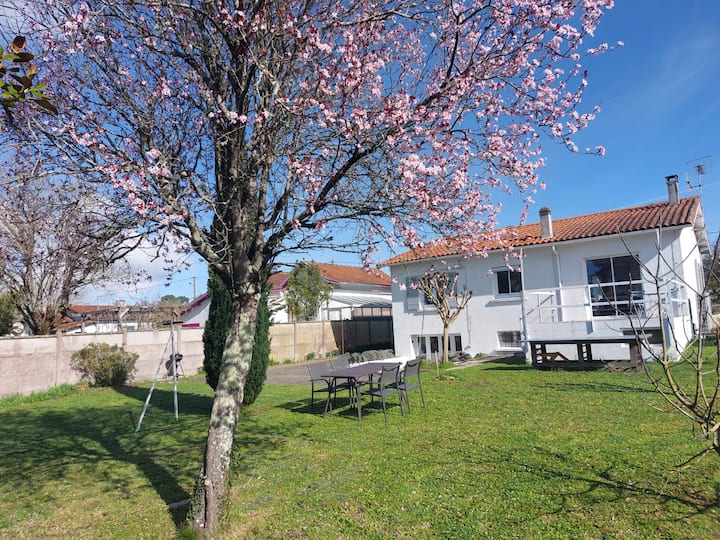 Logement Avec Grand Jardin Arboré - Ronce-les-Bains