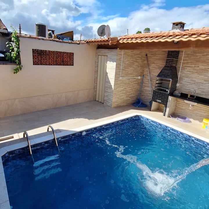 Casa Com Piscina, Churrasqueira, A 5min Da Praia - Praia Grande
