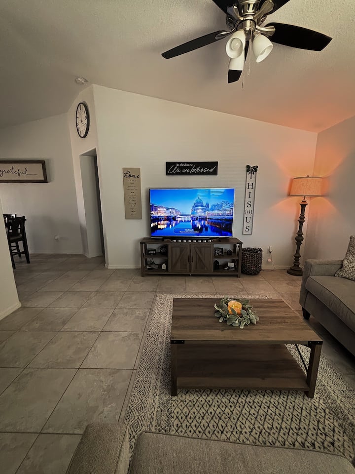 Yuma 3 Bed 2 Bath Home - Yuma, AZ