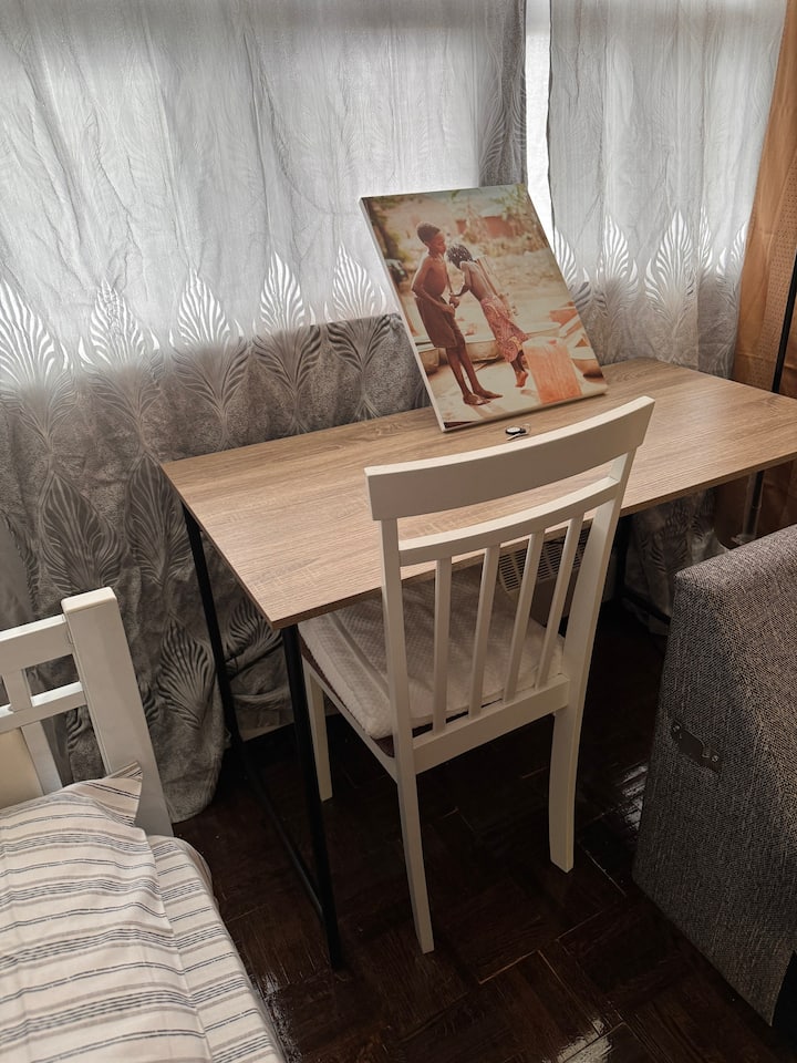 Cozy Den In Mississauga - Mississauga