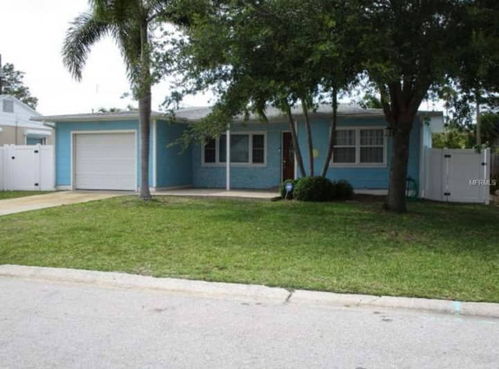 St. Pete Beach - North Shore House - St. Pete Beach, FL