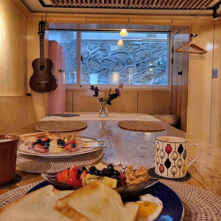 Soundproof Music Room, Attractions Near, Free Wifi - Seoul