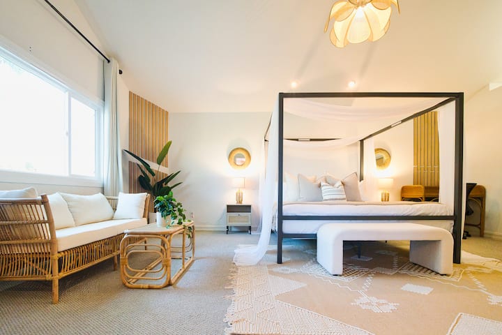 Retreat | Pool, Soaking Tub, Near Beach, Ac, Quiet - Costa Mesa, CA