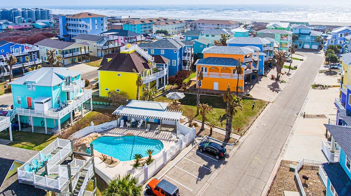 Waterfront Home W/ Pool, Hot Tub & Beach Access - Port Aransas, TX