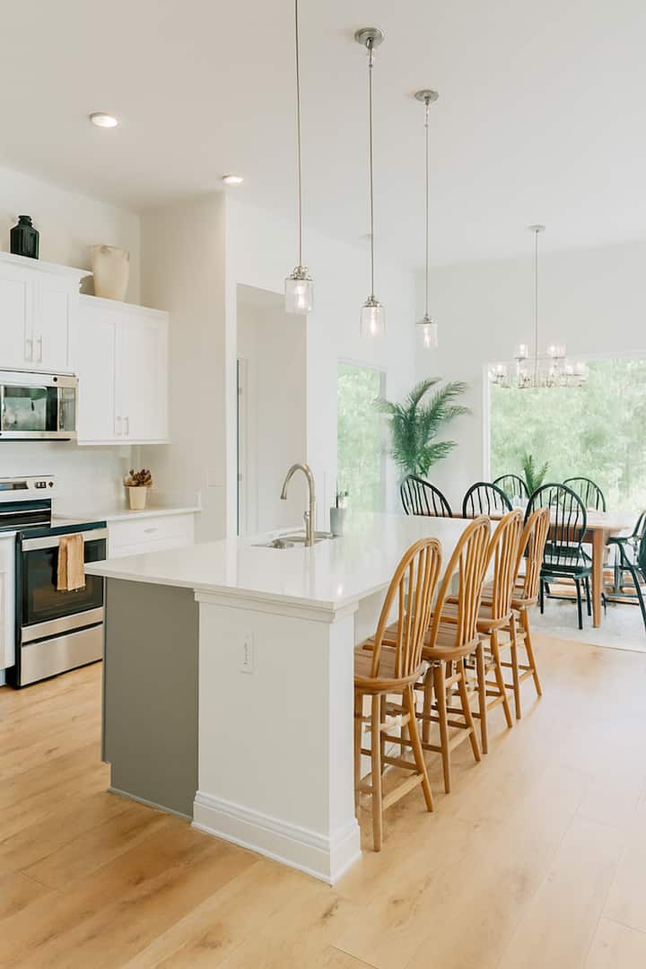 Spacious Boho Beach Retreat•sleeps 8•pet Friendly - Navarre, FL