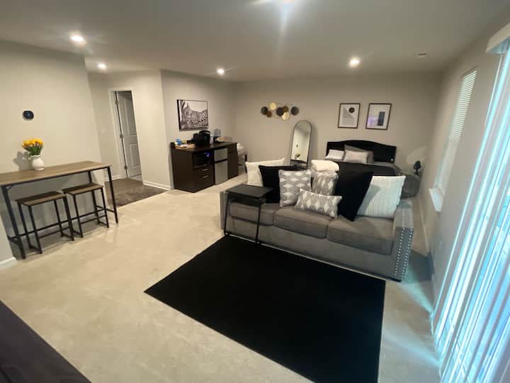 Stylish Décor 1bds 1ba - Fort Mill, SC