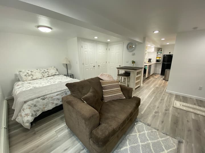 S&b Downstairs Studio - Anchorage, AK