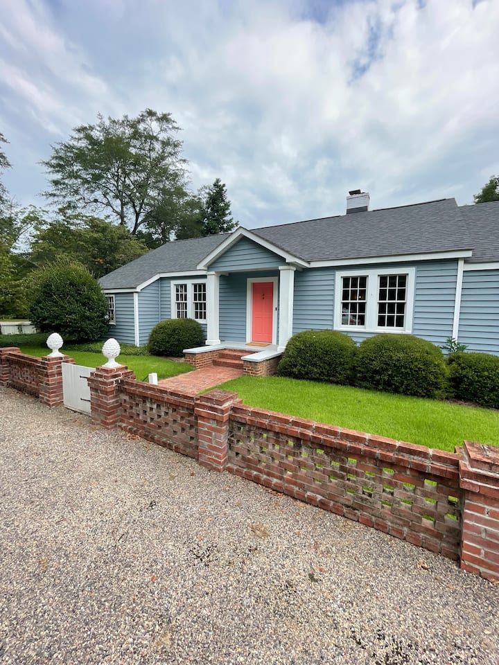 Wedgewood Cottage On S Boundary - Aiken, SC