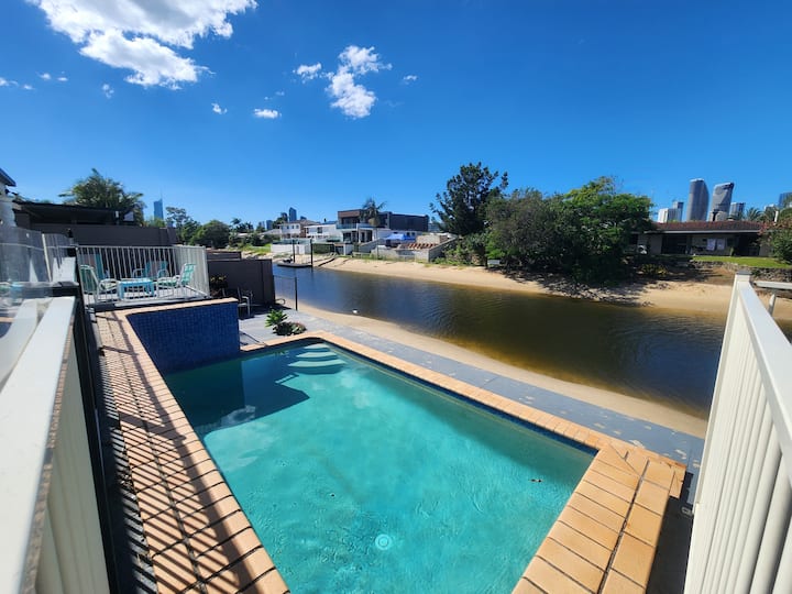 The Waterfront Broadbeach Family Pet Friendly - Broadbeach