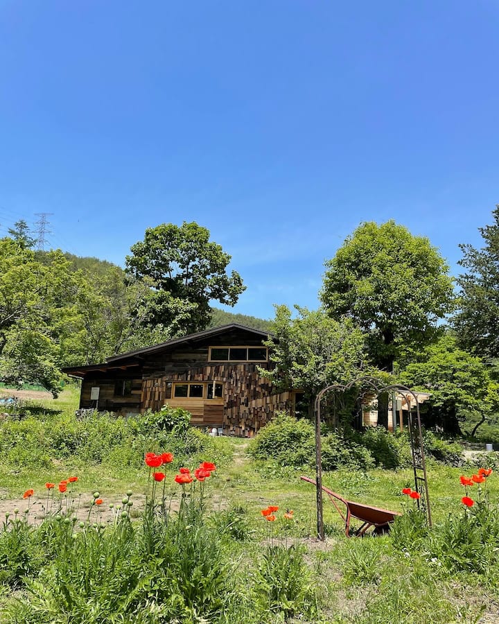 伊那市駅まで約30分。ゼロ磁場 爽やかな風と星の谷 おんまし古民家#Onmasiguesthouse - 이나시