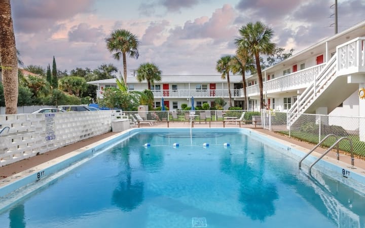 2 Bedroom Condo In 55 Older Community - Cape Canaveral, FL