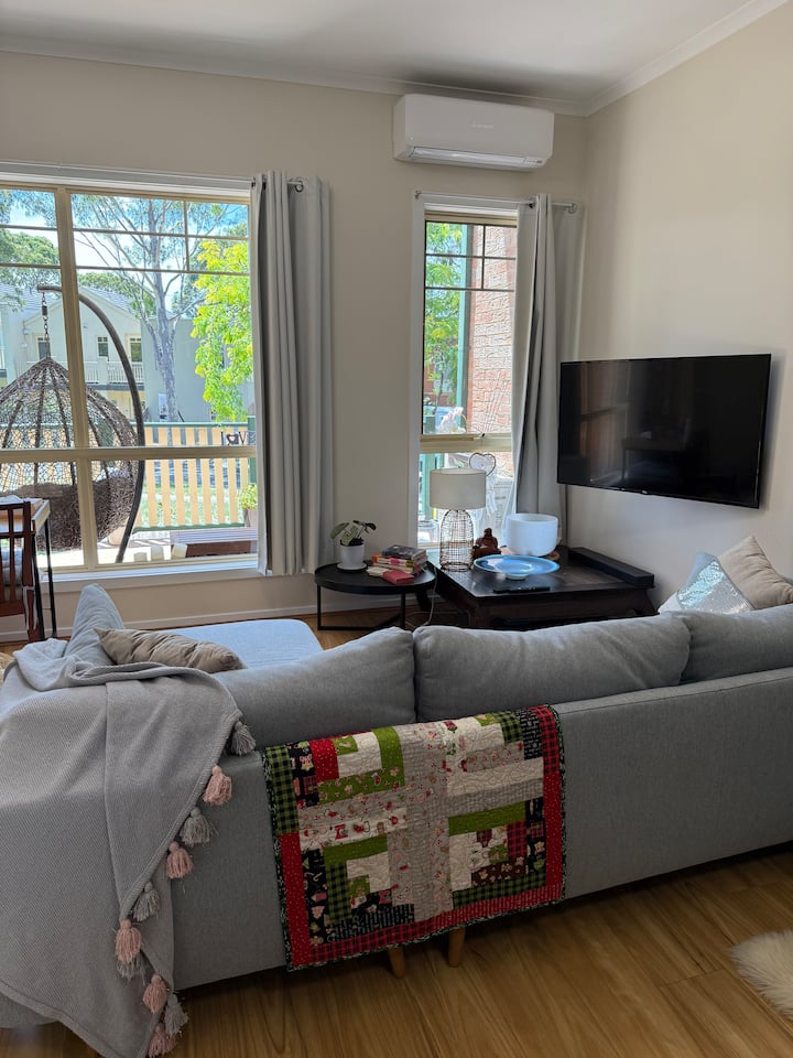 Home Amongst The Gum Trees - Forest Hill (Australia)