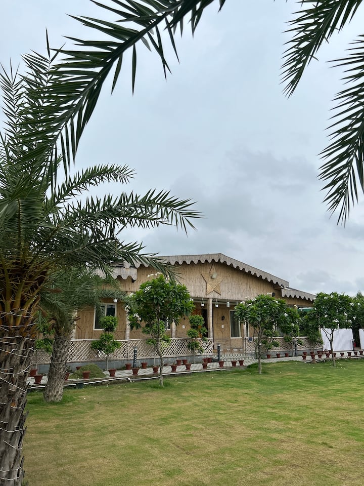 Private Pool Farmhouse | Perfect For Parties - Noida
