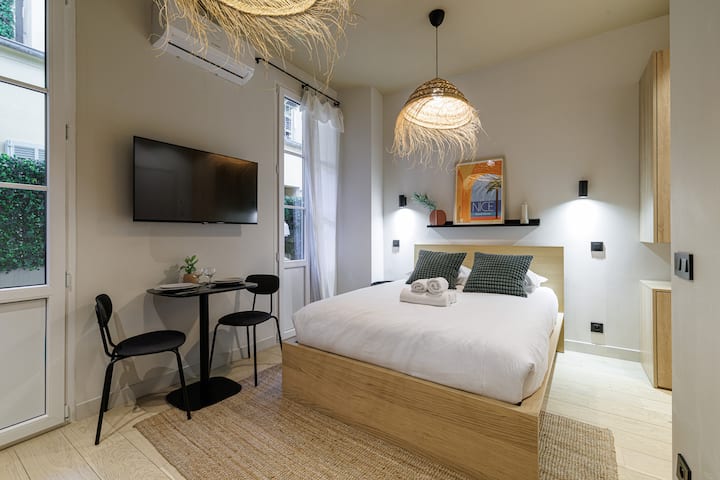 Studio Avec Terrasse Climatisé - Quartier Du Port - Nice