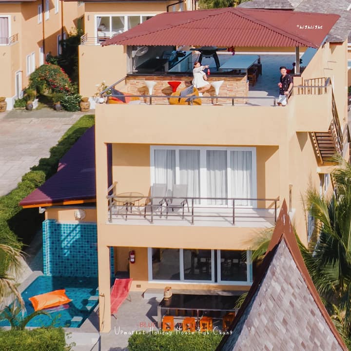 Blue Lion Villa (พูลวิลล่า ใกล้หาด) - Ko Chang